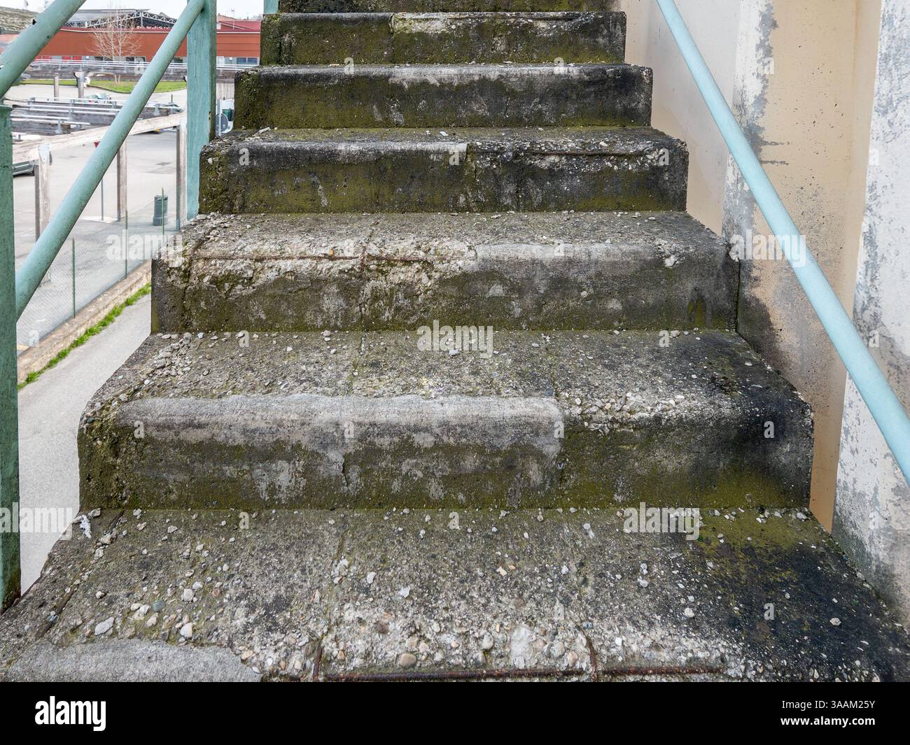 Corroded concrete stairs with exposed and rusted reinforcing bars Stock ...
