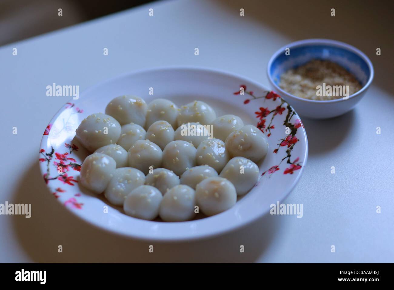 A Vietnamese traditional cake nam "Banh troi nuoc Stock Photo - Alamy