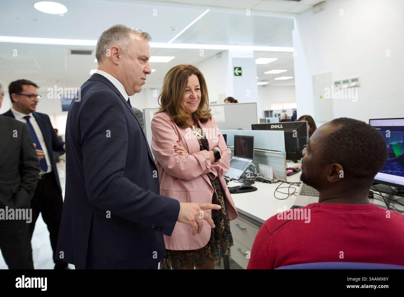 The Regional Minister for Educational Development and Vocational Training, María del Carmen ...