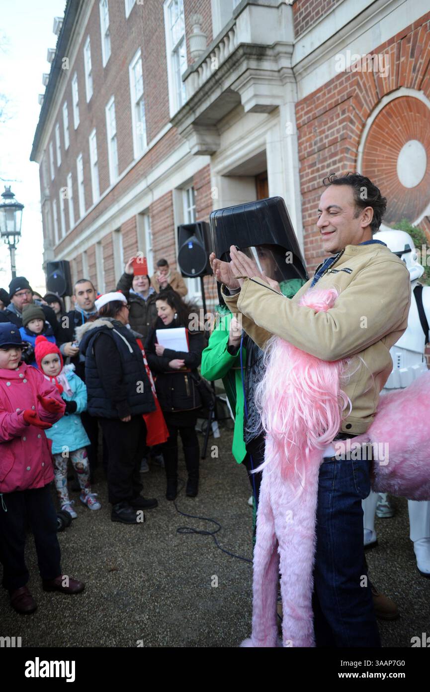 Jimmi Harkishin who plays Devendra 'Dev' Alahan in Coronation Street ...