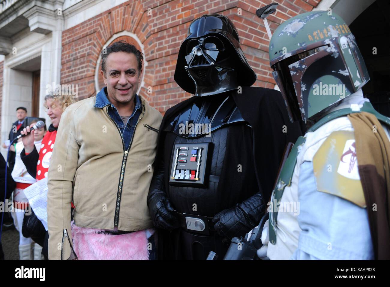 Jimmi Harkishin who plays Devendra 'Dev' Alahan in Coronation Street ...