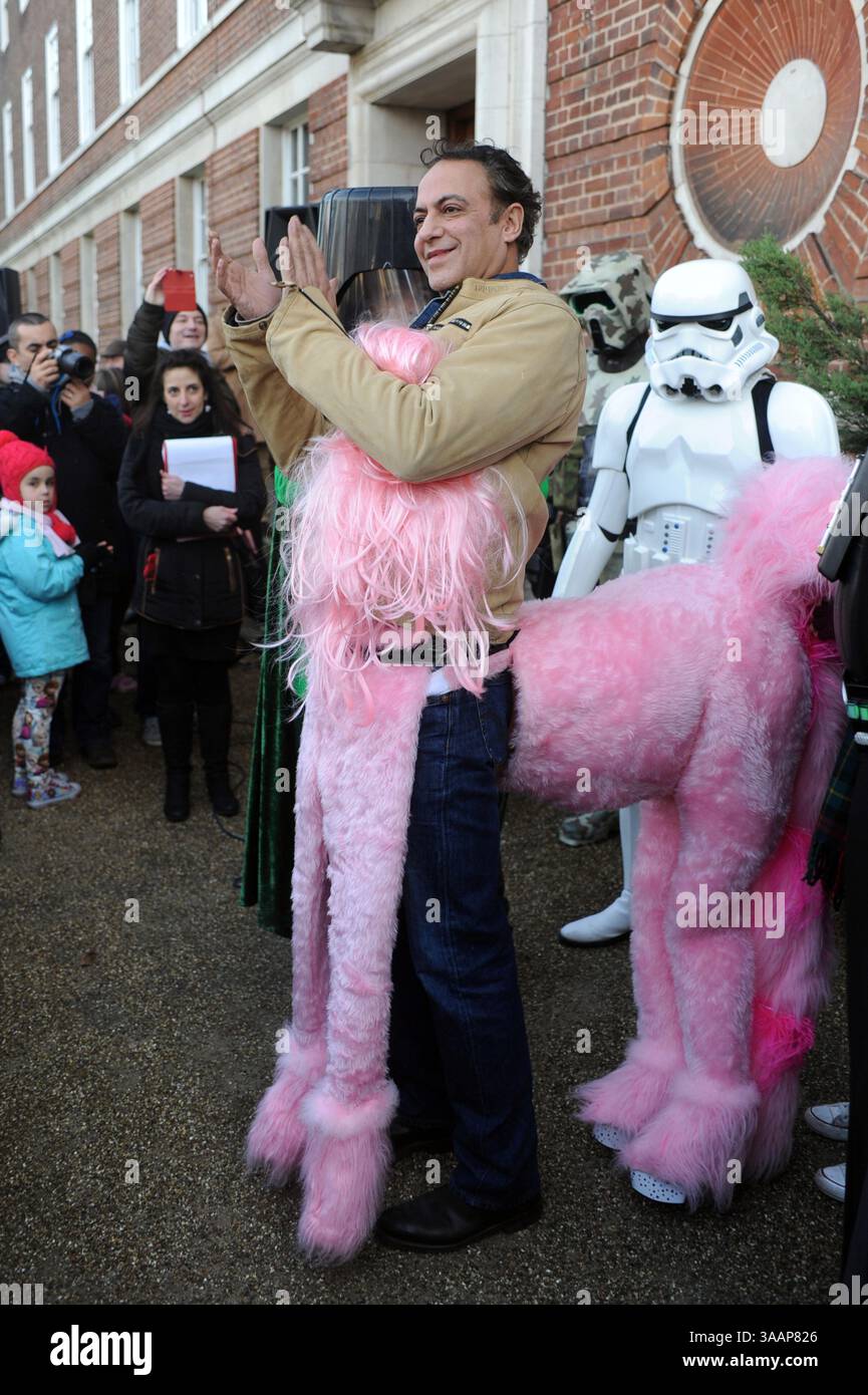 Jimmi Harkishin who plays Devendra 'Dev' Alahan in Coronation Street ...