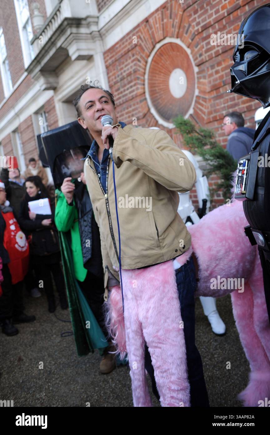 Jimmi Harkishin who plays Devendra 'Dev' Alahan in Coronation Street ...