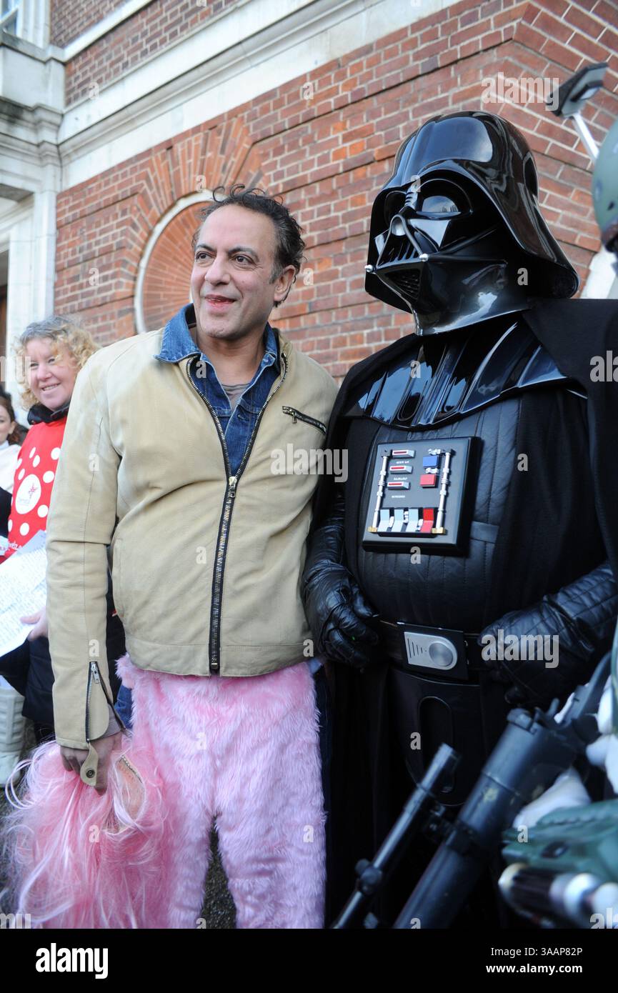 Jimmi Harkishin who plays Devendra 'Dev' Alahan in Coronation Street ...