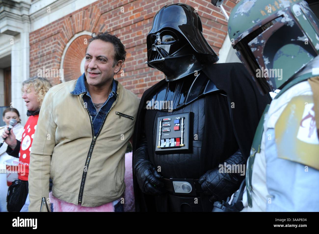 Jimmi Harkishin who plays Devendra 'Dev' Alahan in Coronation Street ...