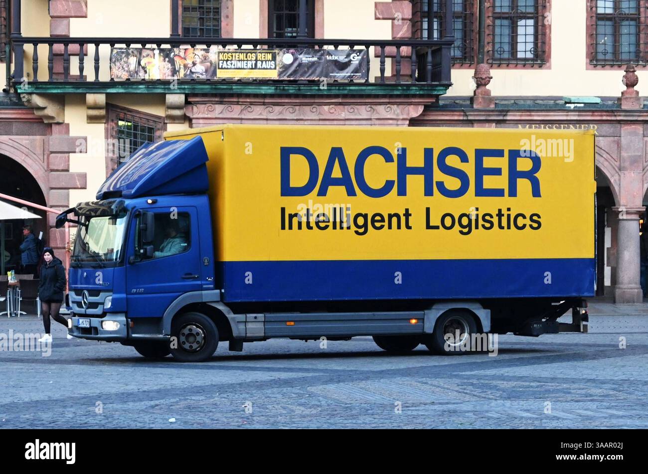 Dachser Logistics - Spedition, Mercedes LKW mit Kofferaufbau. Die ...