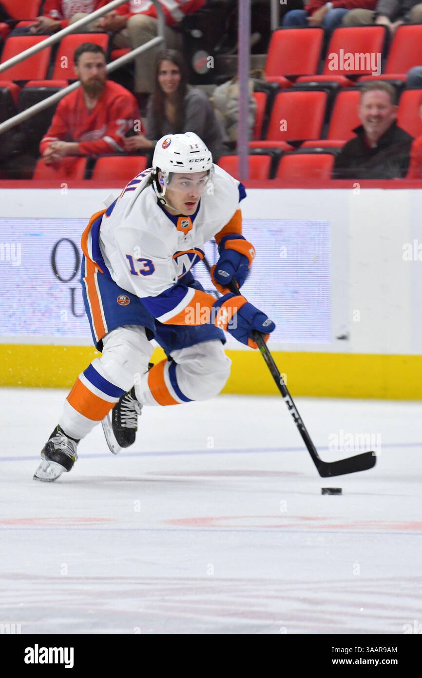 Barzal detroit april 2018 hi-res stock photography and images - Alamy