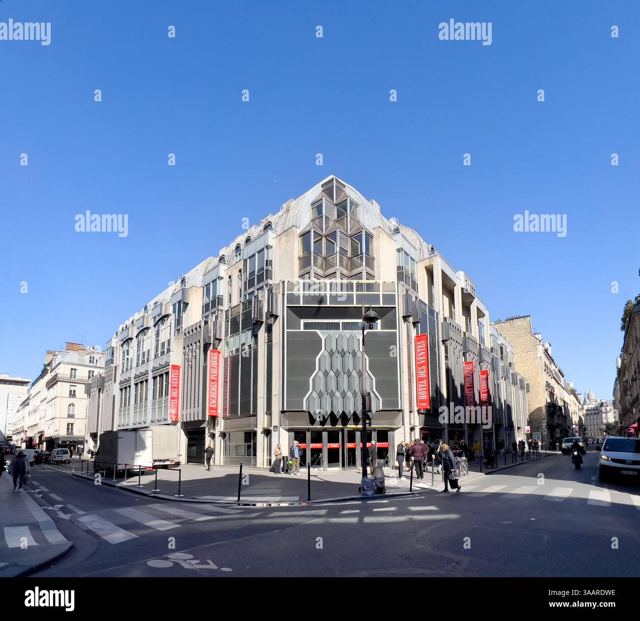Paris drouot auction house hi-res stock photography and images - Alamy