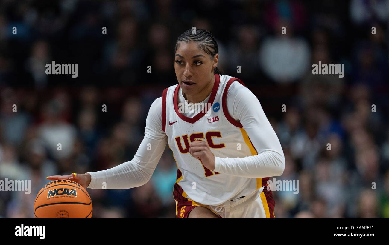 Southern California guard Kennedy Smith (11) dribbles the ball during ...