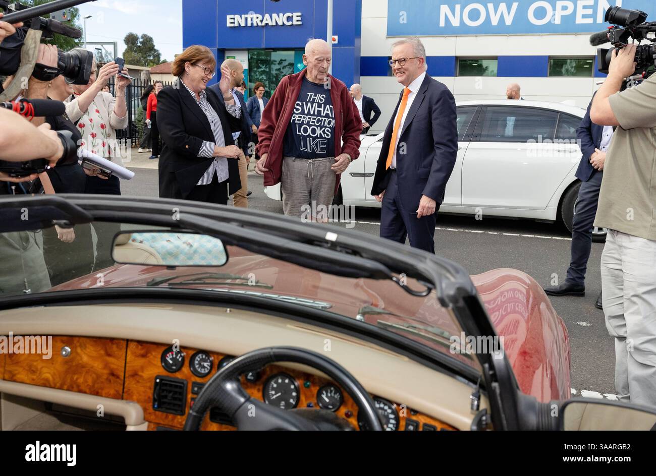 ELECTION25 ANTHONY ALBANESE CAMPAIGN Australian Prime Minister Anthony ...