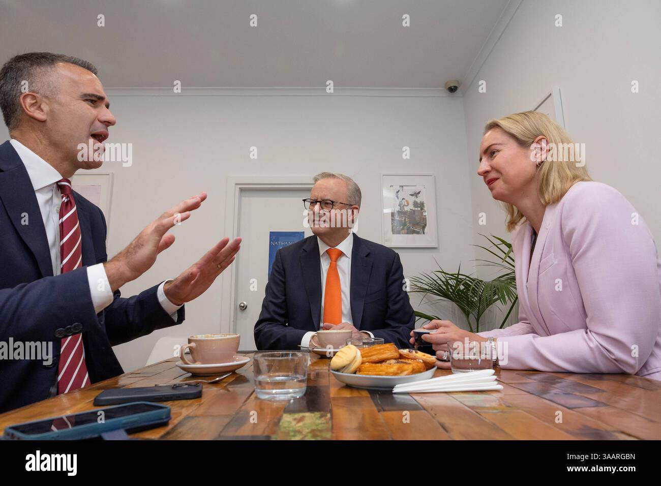 ELECTION25 ANTHONY ALBANESE CAMPAIGN Australian Prime Minister Anthony ...