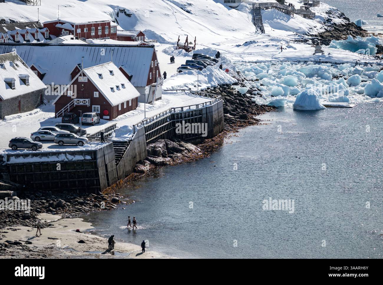 NUUK 2025-03-30 Low tide at the tidal staircase - Kolonihavnens ...