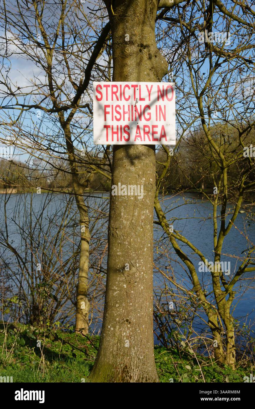 Strictly no fishing in this area hi-res stock photography and images ...