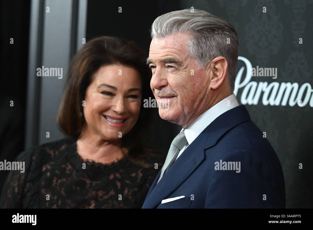 Keely Shaye Smith and Pierce Brosnan Stock Photo - Alamy