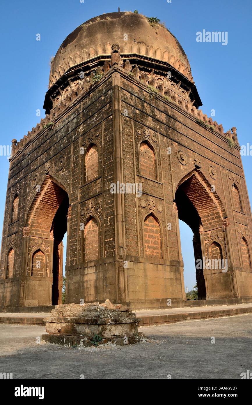 Barid Shahi Park, is a complex of the tombs of the Barid Shahi dynasty ...