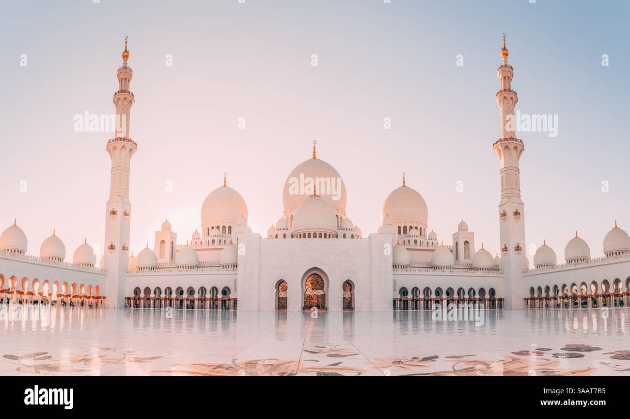 Grand Mosque in Abu Dhabi united Arab emirates Stock Photo - Alamy