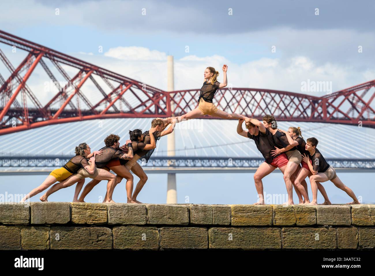 Iconic Edinburgh Bridges Come Alive in Jaw-Dropping Performance as Circa Humans: 2.0 return for ...