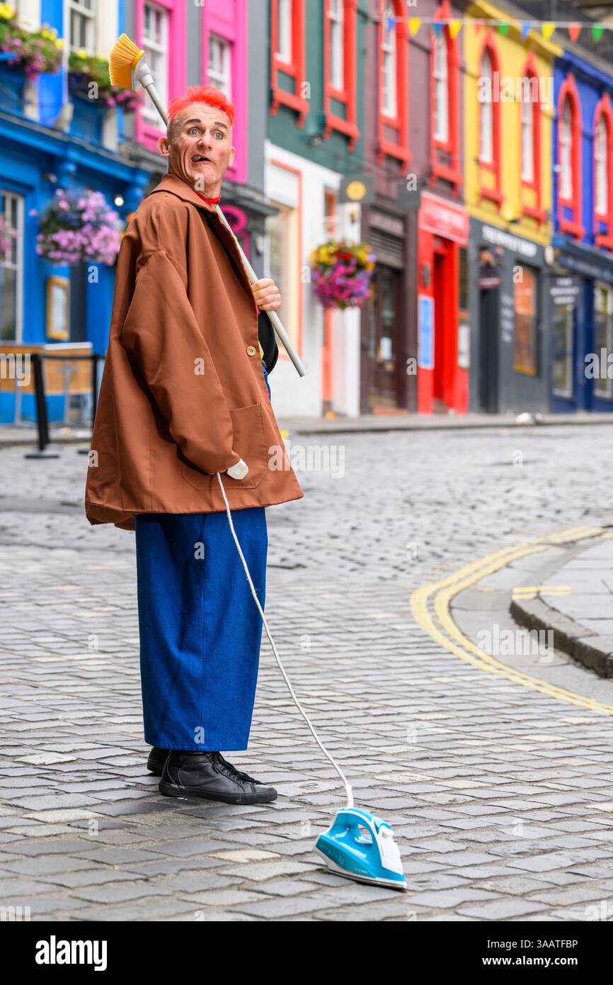 Star of Giffords Circus, Tweedy, returns to Edinburgh Fringe Festival ...