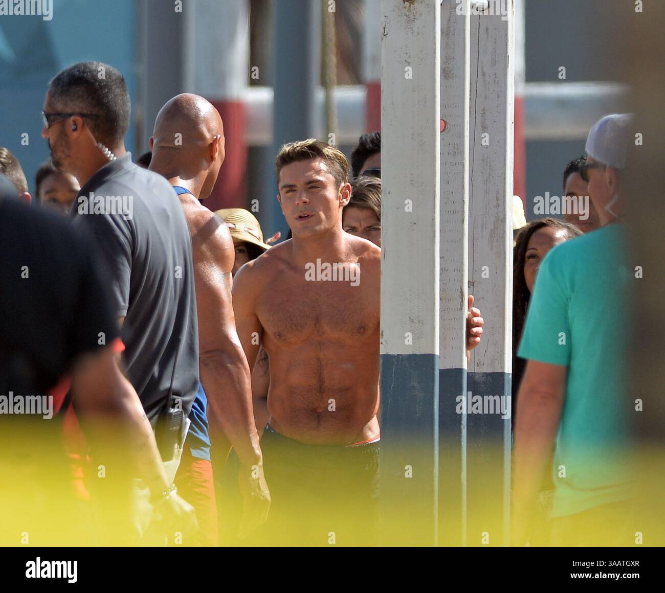 MIAMI BEACH, FL - MARCH 08: Actor's Zac Efron, Dwayne Johnson ...