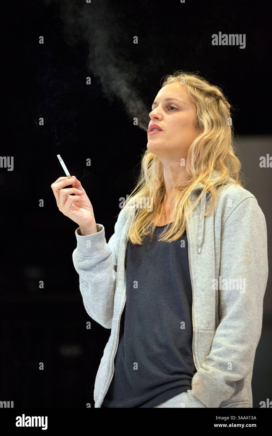 Denise Gough (Emma) in PEOPLE, PLACES AND THINGS by Duncan Macmillan at ...