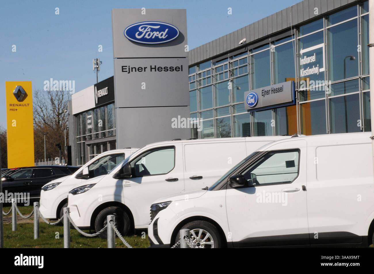 copenhagen/DenmarK/ 1st. april 2025/Ford car dealer in kastrup ...