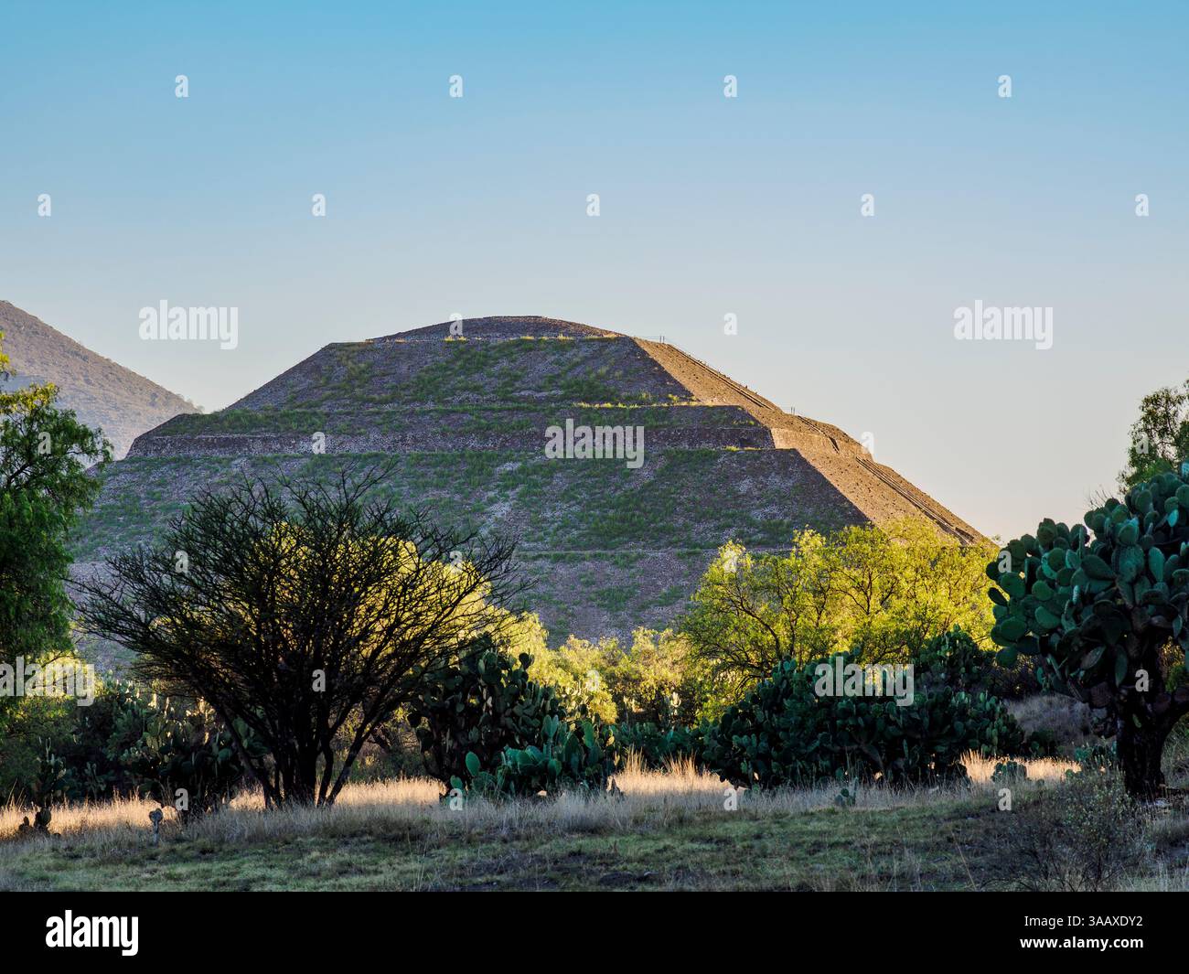 Pyramid of the Sun at sunset, Teotihuacan, Mexico State, Mexico Stock ...