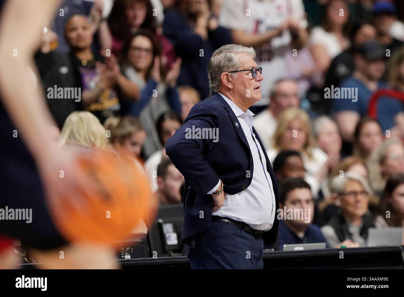 UConn head coach Geno Auriemma watches the second half against Southern ...