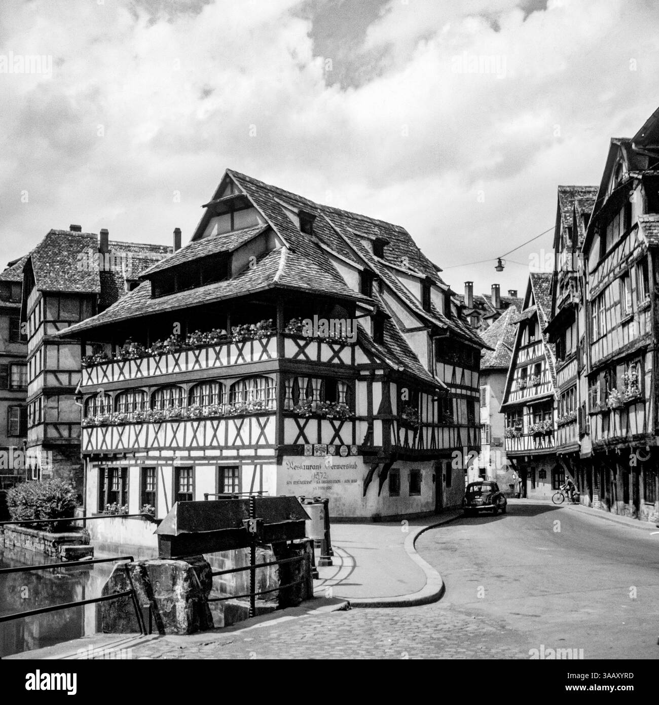 Former tanners guild house hi-res stock photography and images - Alamy