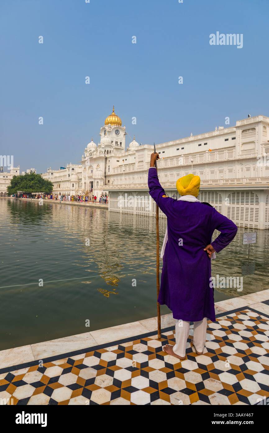 India, Punjab, Amritsar, Golden temple complex, Sikh guard Stock Photo ...