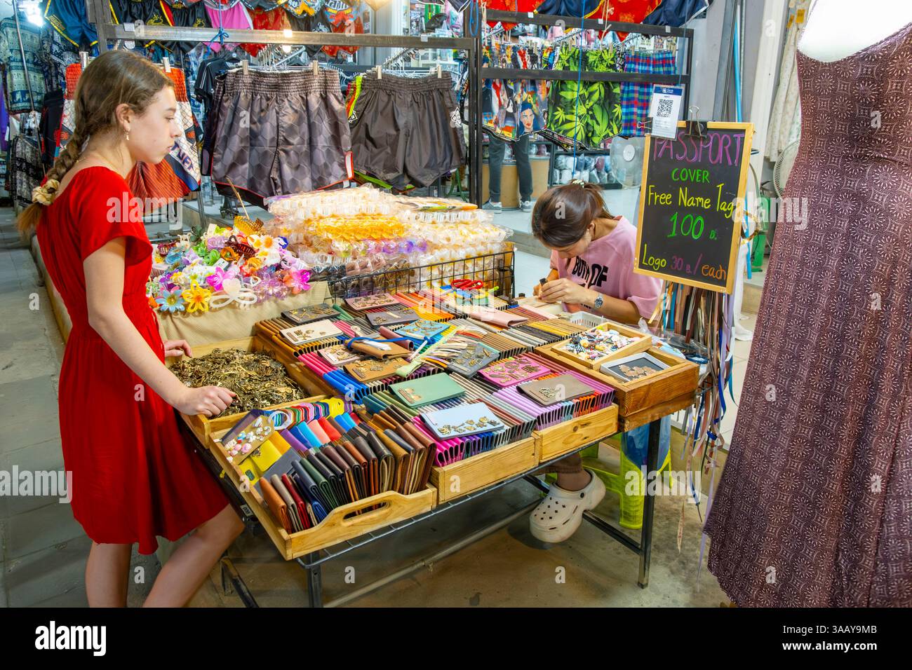 Thailand, Chiang Mai, Night Bazaar, Halare Night market, every evening ...