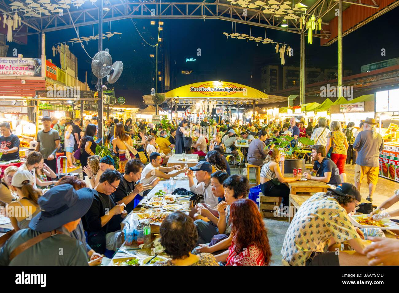 Thailand, Chiang Mai, Night Bazaar, Halare Night market, Food court ...