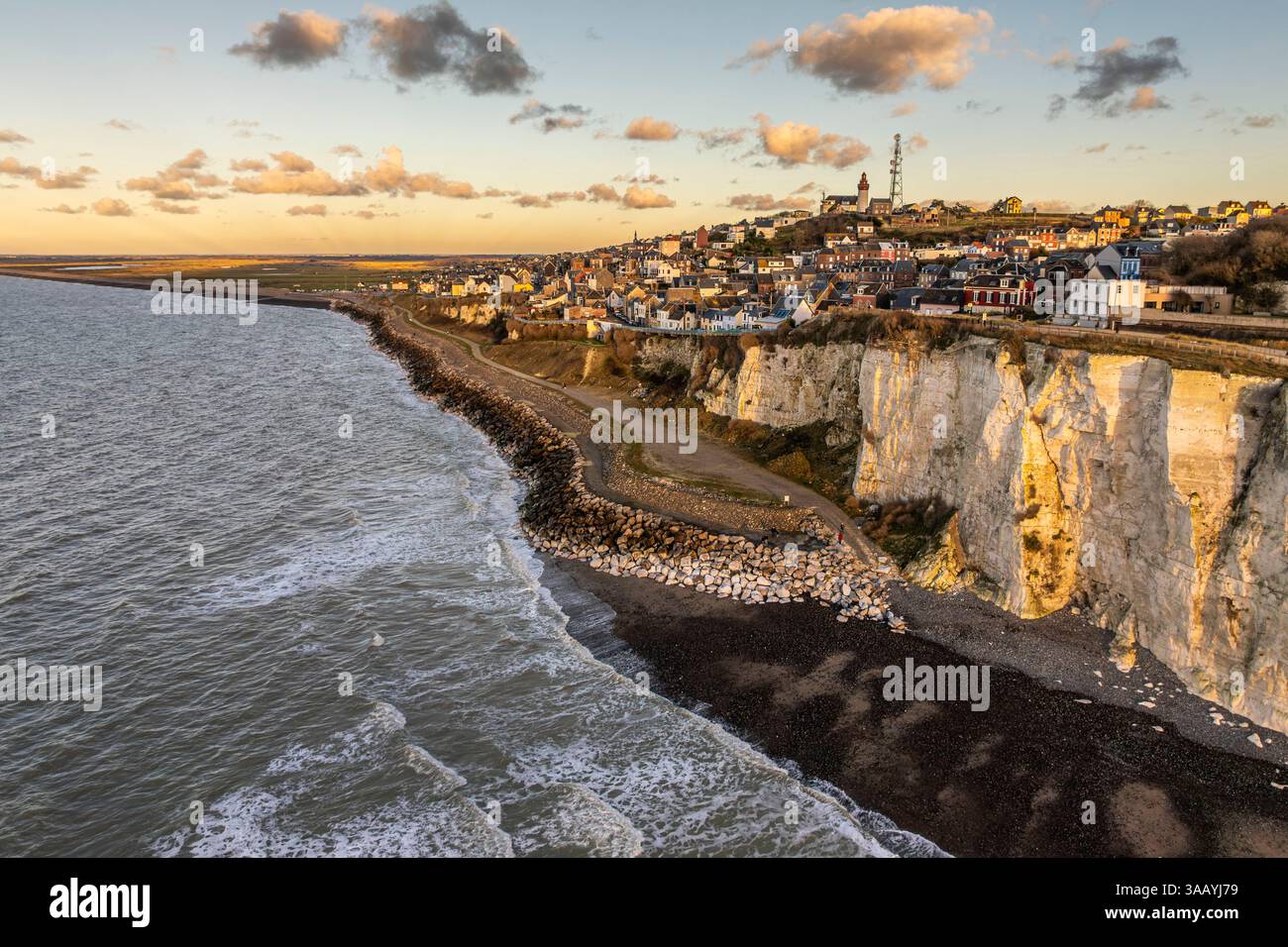 France, Somme, Baie de Somme, Ault, At the foot of the cliffs at Ault ...