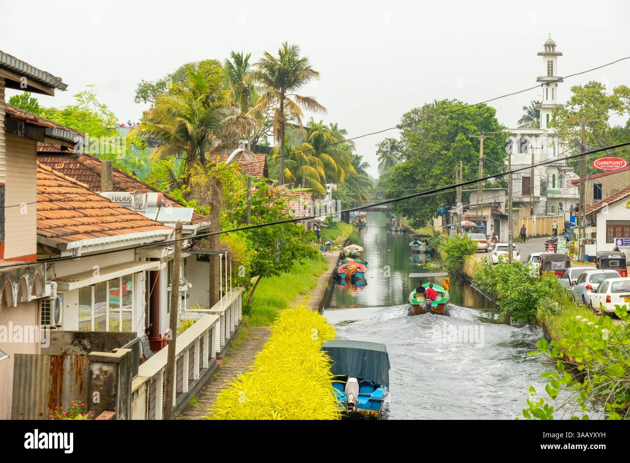 Sri Lanka, Western Province, Negombo, the old Dutch canal that goes to ...