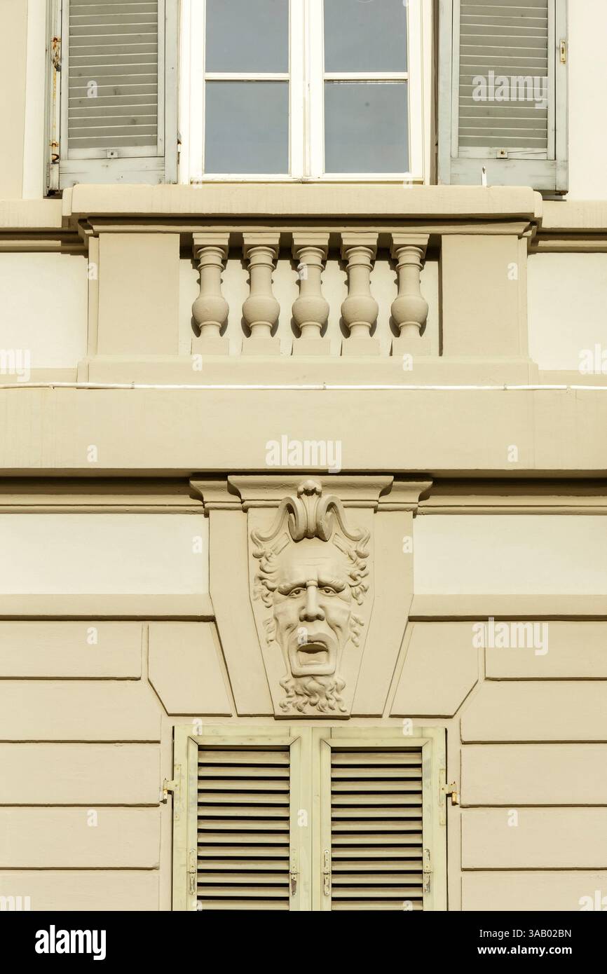 Neo grotesque hi-res stock photography and images - Alamy