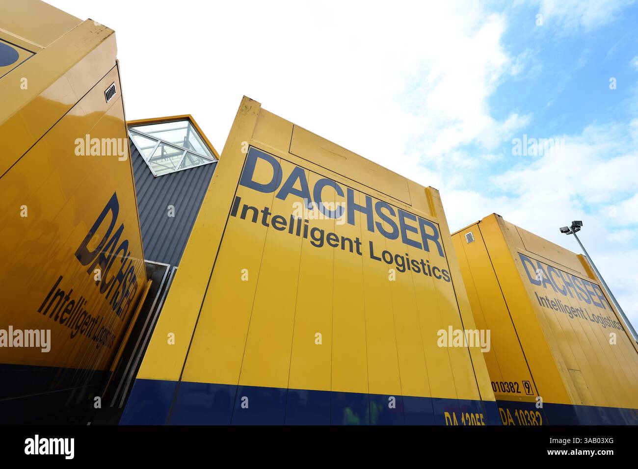Memmingen, Germany. 01st Apr, 2025. Swap bodies stand in front of a ...