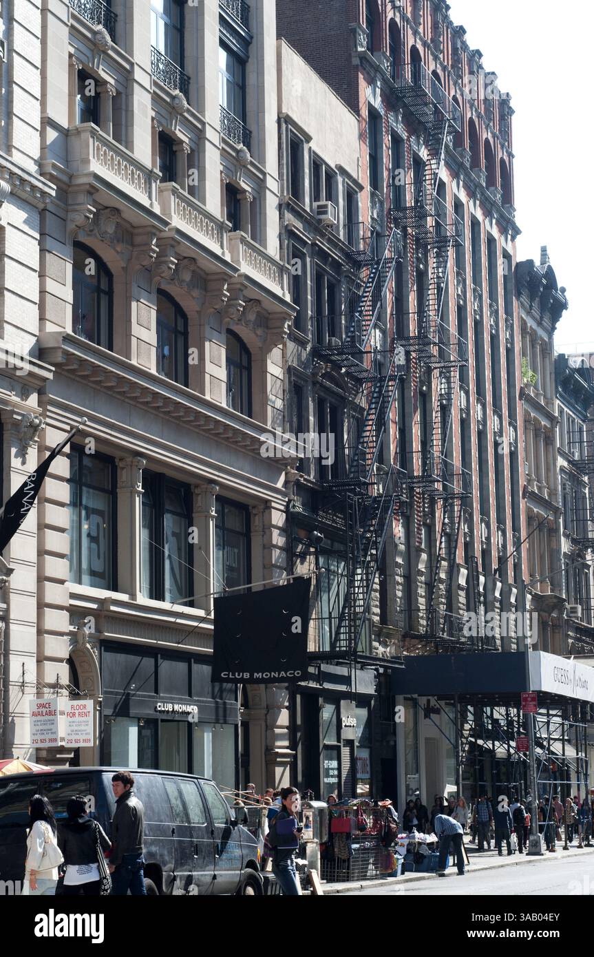 September 18, 2009 - New York, New York State, USA - Club Monaco and ...