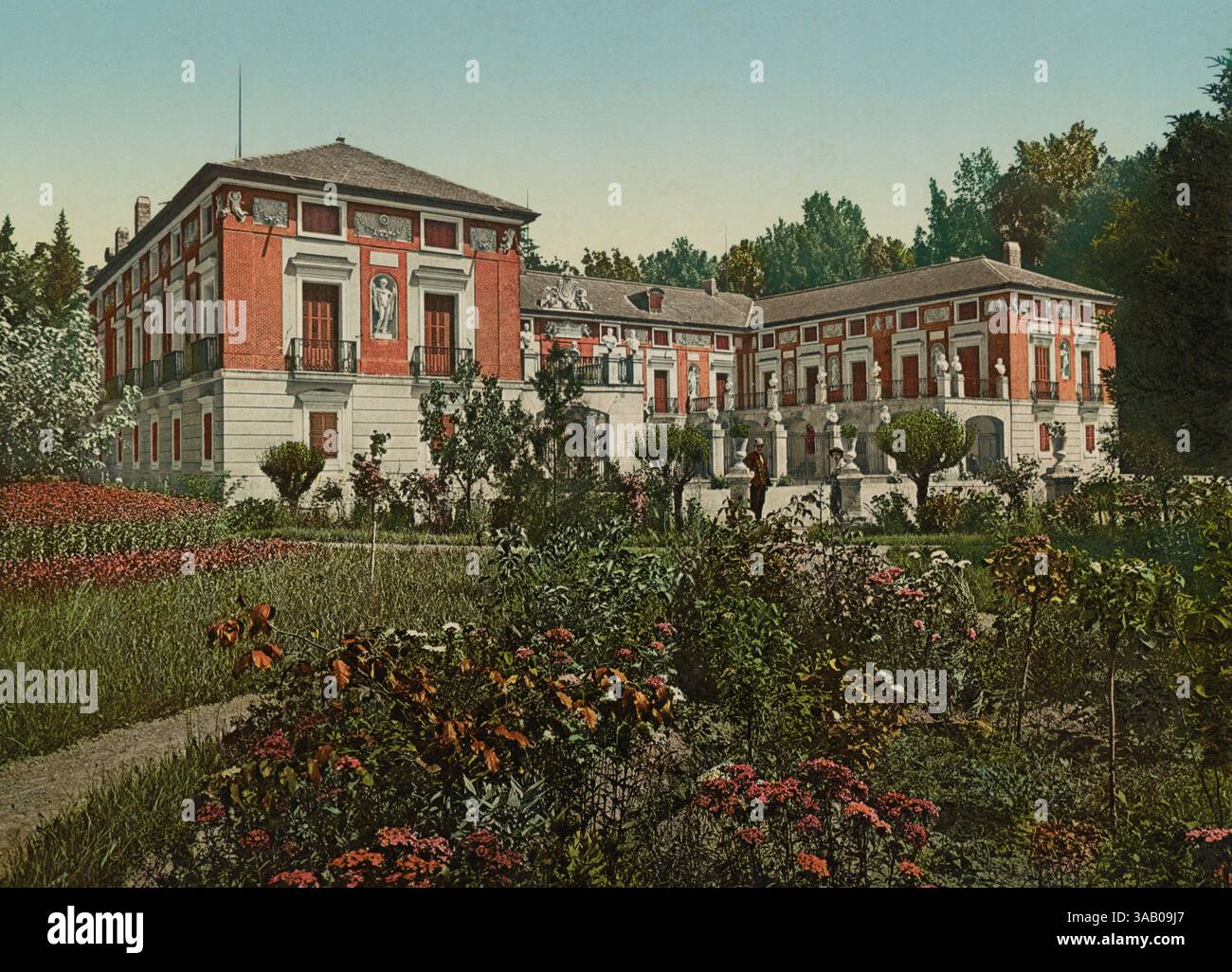 Labrador house aranjuez hi-res stock photography and images - Alamy