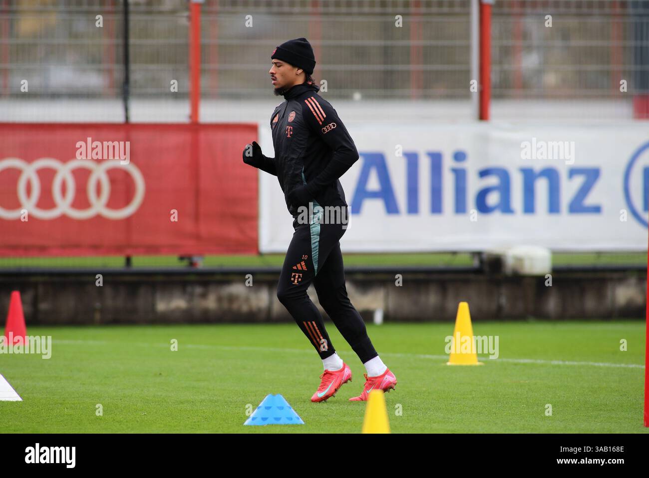 Fussball, Herren, Saison 2024/2025, FC Bayern München, öffentliches ...