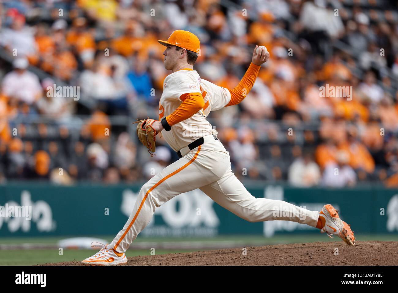 Tennessee Volunteers relief pitcher Brayden Krenzel (34) in action ...