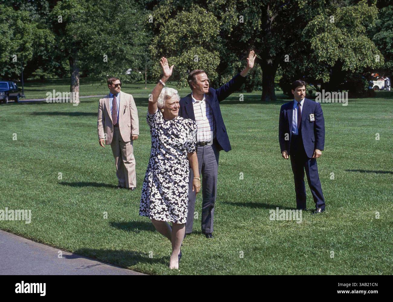 January 1, 1989 - Washington, District of Columbia, U.S - First Lady ...