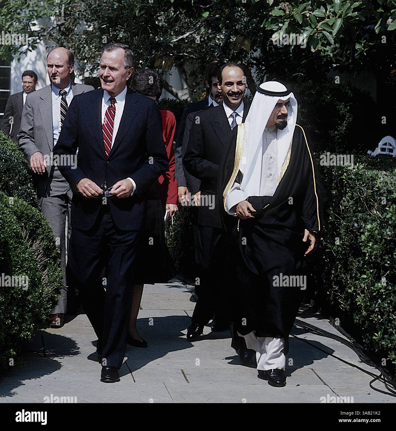 Iraq invasion kuwait 1990 hi-res stock photography and images - Alamy