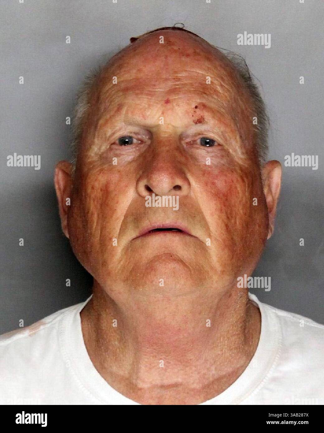 Man being arrested 1980s hi-res stock photography and images - Alamy