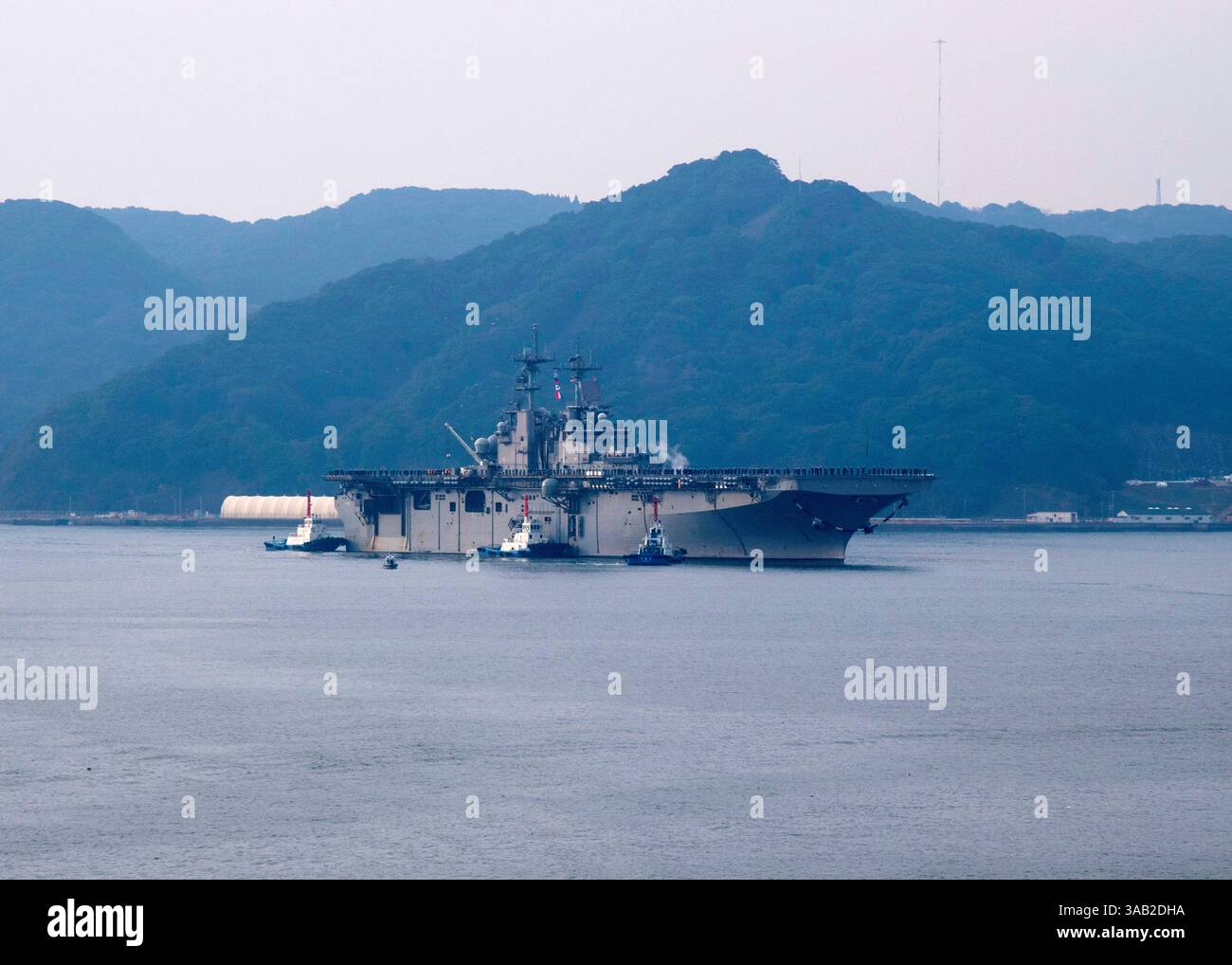 January 14, 2018 - Sasebo, Japan - The U.S. Navy Wasp-class amphibious ...