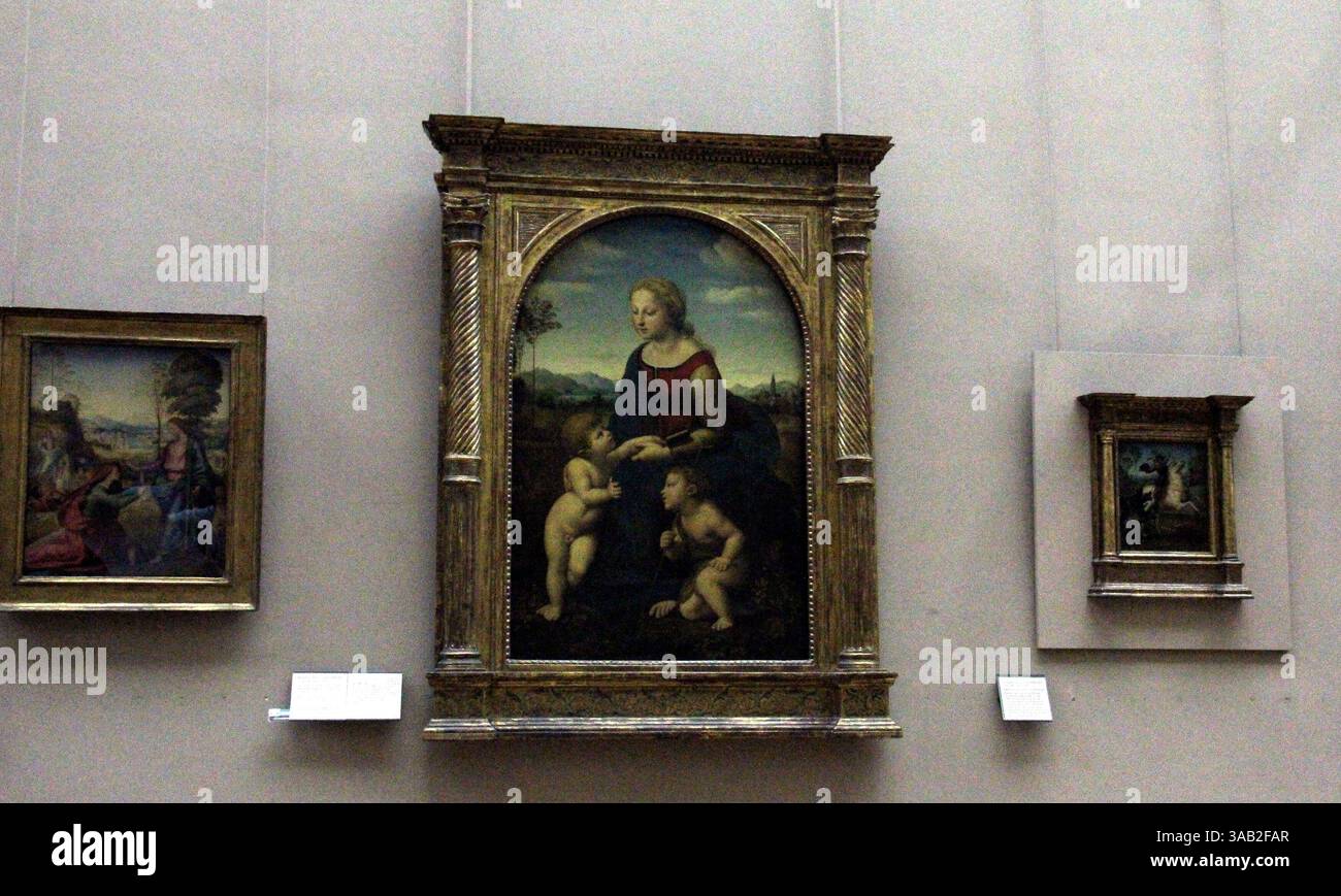 The Musaee du Louvre in Paris is one of the worlds's largest and best ...