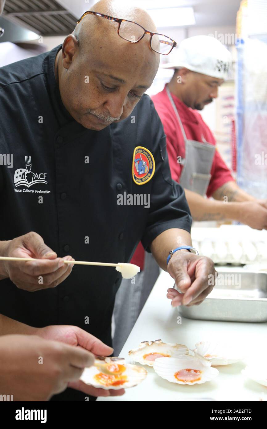 Jimmy lee chef hi-res stock photography and images - Alamy