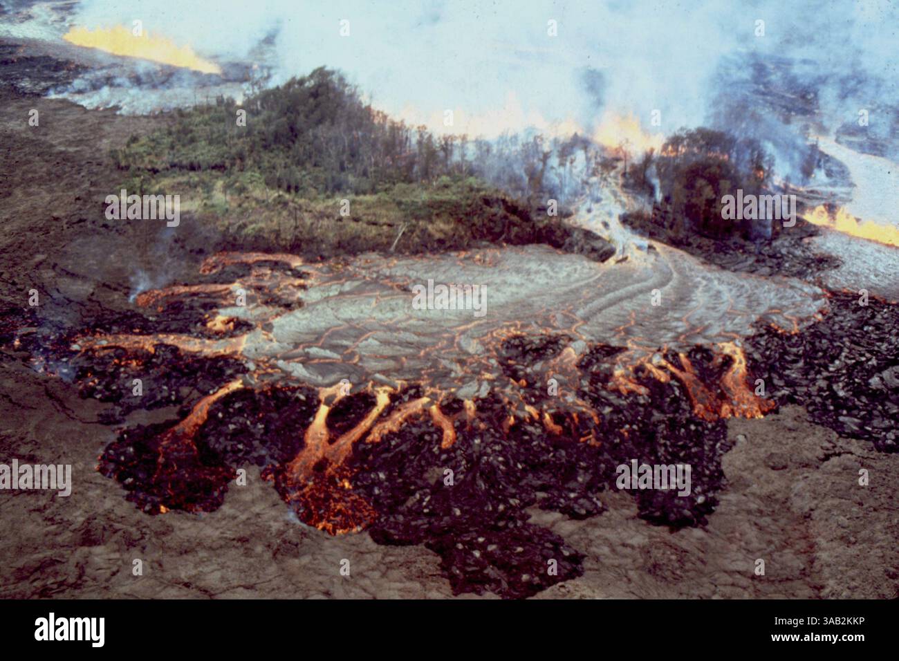 Jan 3, 1983 - Hawaii, U.S. - Aerial view, from the southwest, of flow ...