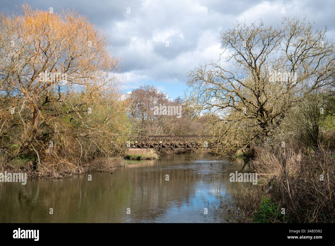 Countryside england spring hi-res stock photography and images - Alamy