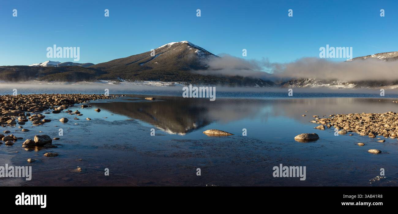 Rocky cone mountain hi-res stock photography and images - Alamy