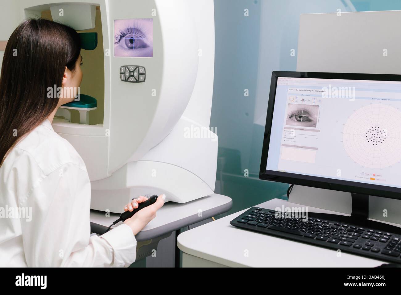 Perimetry visual field test hi-res stock photography and images - Alamy