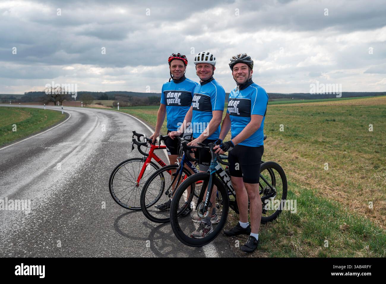 PRODUCTION - 01 April 2025, Bavaria, Oberaurach: Markus (l-r), Tobias ...